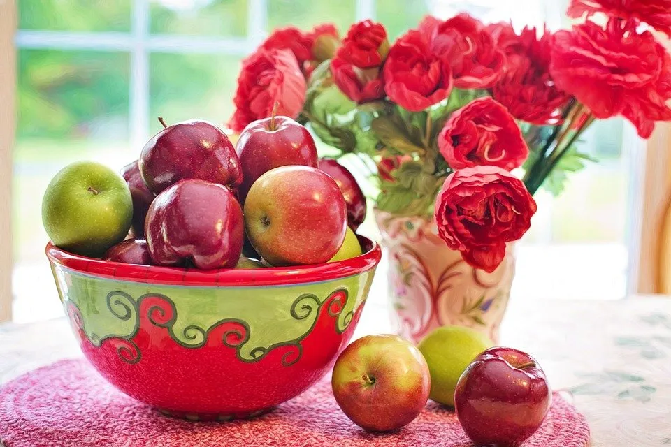 7 awesome benefits of eating an apple a day