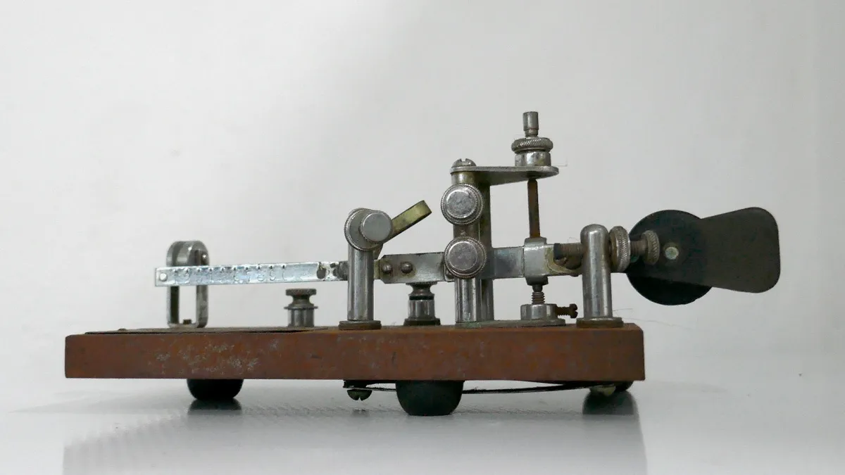 The Morse key used in Titanic disaster