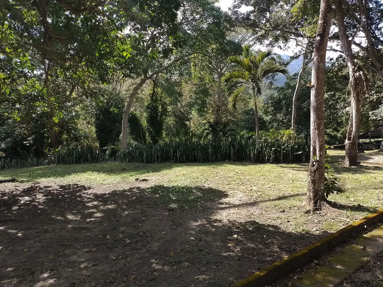 Visiting the "Leonor Bernabo" Park after many years [ENG/SPA]