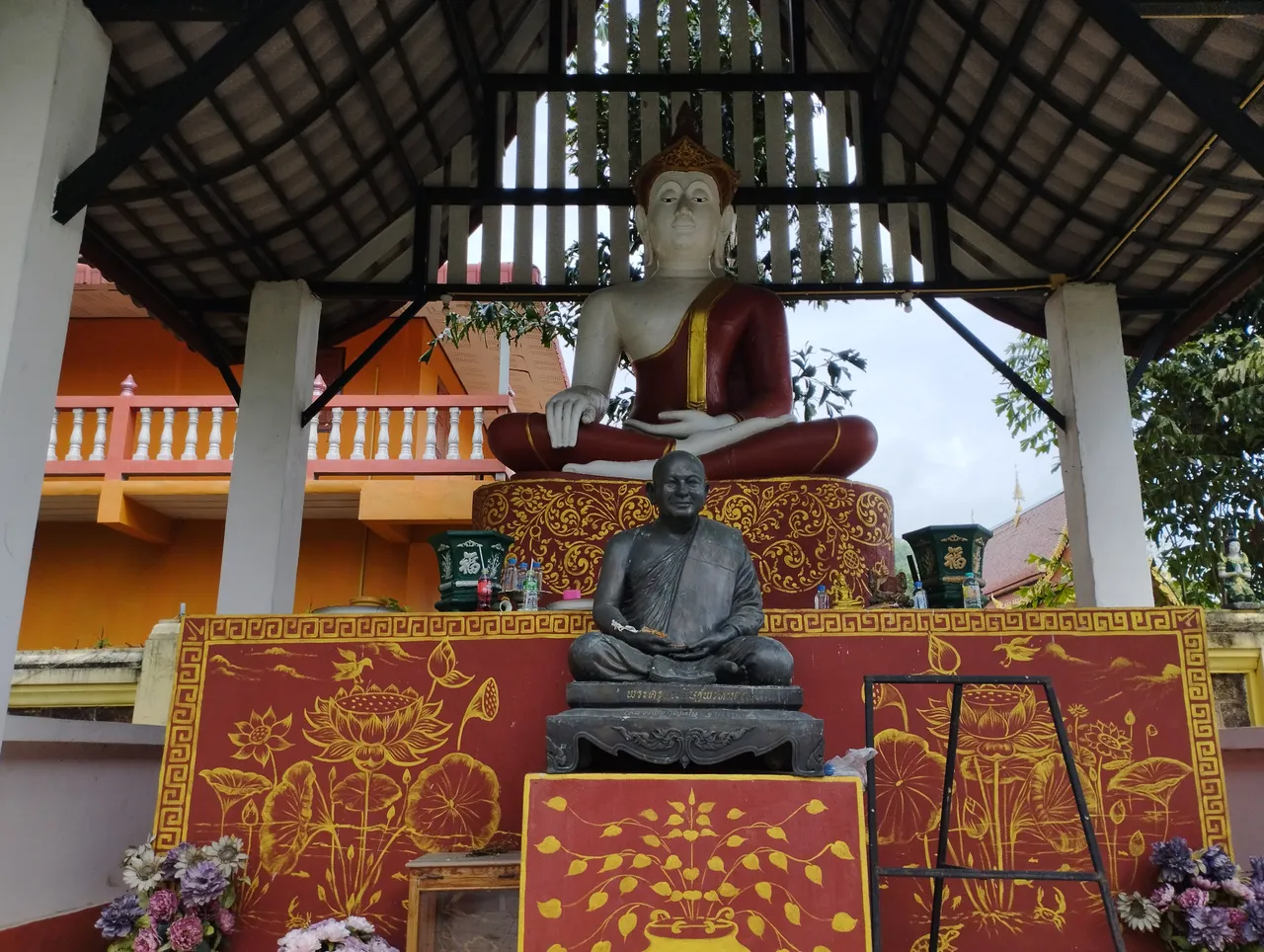 Enjoy at Wat Ban Ai and Wat Phatu Muang Pha Hong, Chai Prakan Distr...