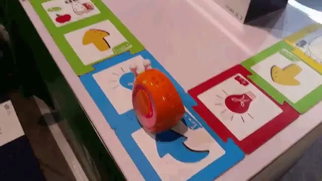 Robobloq Qobo - Card programming robot to teach students how to cod...