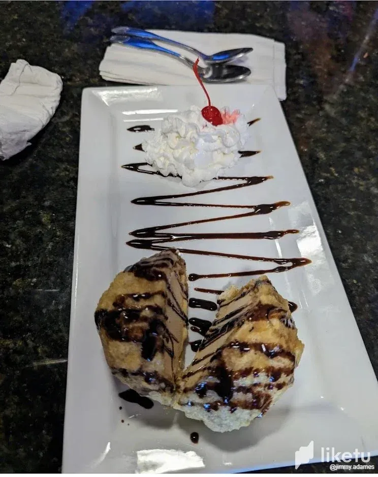 Helado frito de Lucuma (Fried Ice Cream)