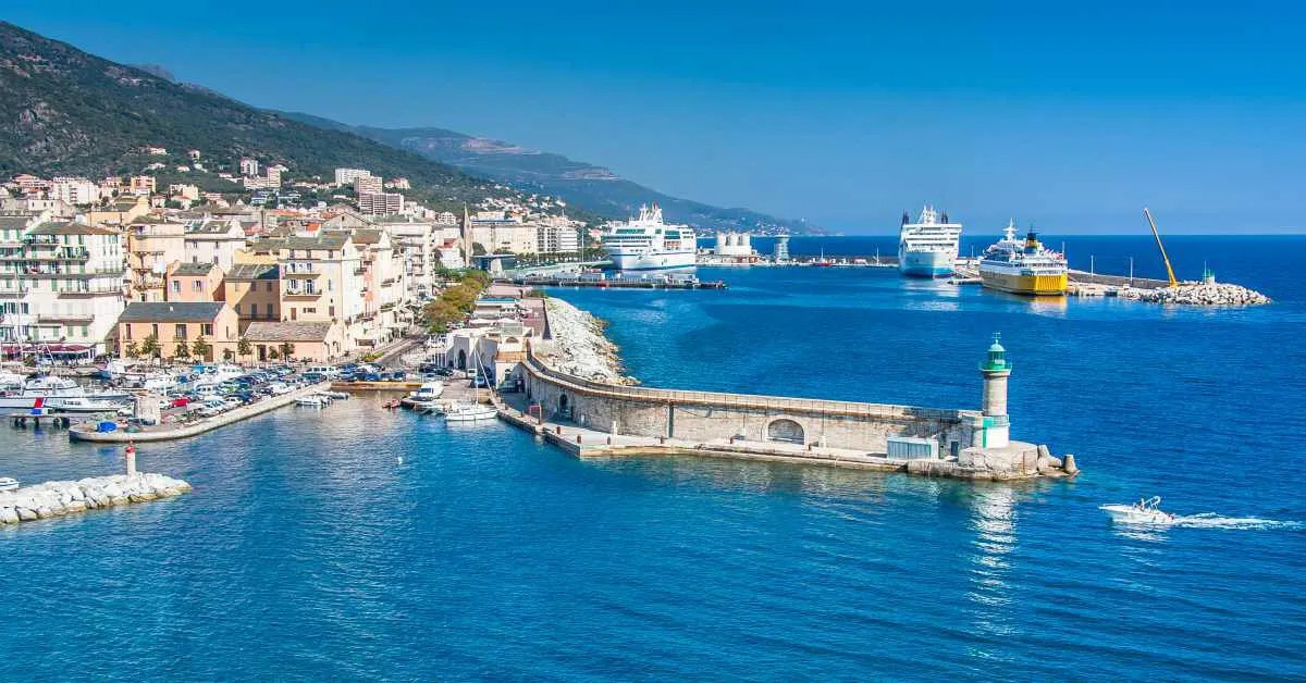 THE 7 MOST BEAUTIFUL ISLANDS OF FRANCE