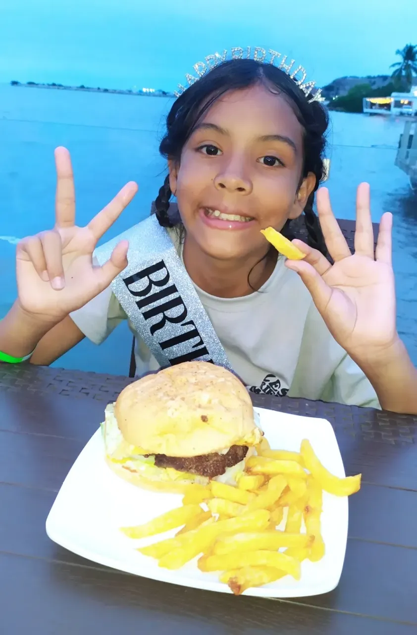 ESP-ENG 😍 2da. Parte del Cumple #10 de mi Antonella ️