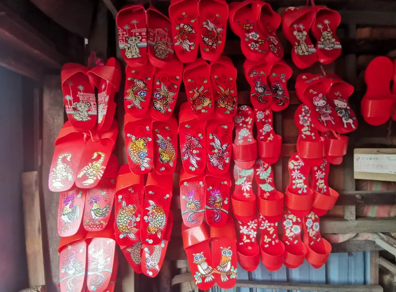 TRADITIONAL WOODEN CLOG OR 'CHA KIAK' IN MELAKA