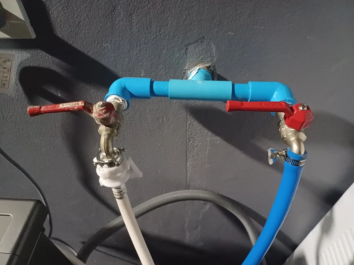 Bodgit and Scarper's 10 Minute DIY Jobs #1 - Tap Tap