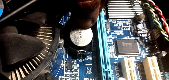 Basic troubleshooting - replacing your CMOS battery (part 1)