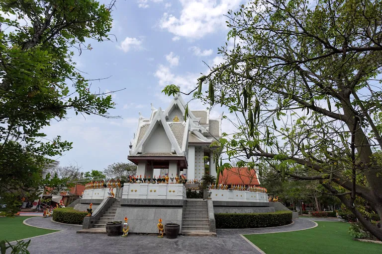 Tracing History at Phanthai Norasing Shrine: Samut Sakhon Has More ...
