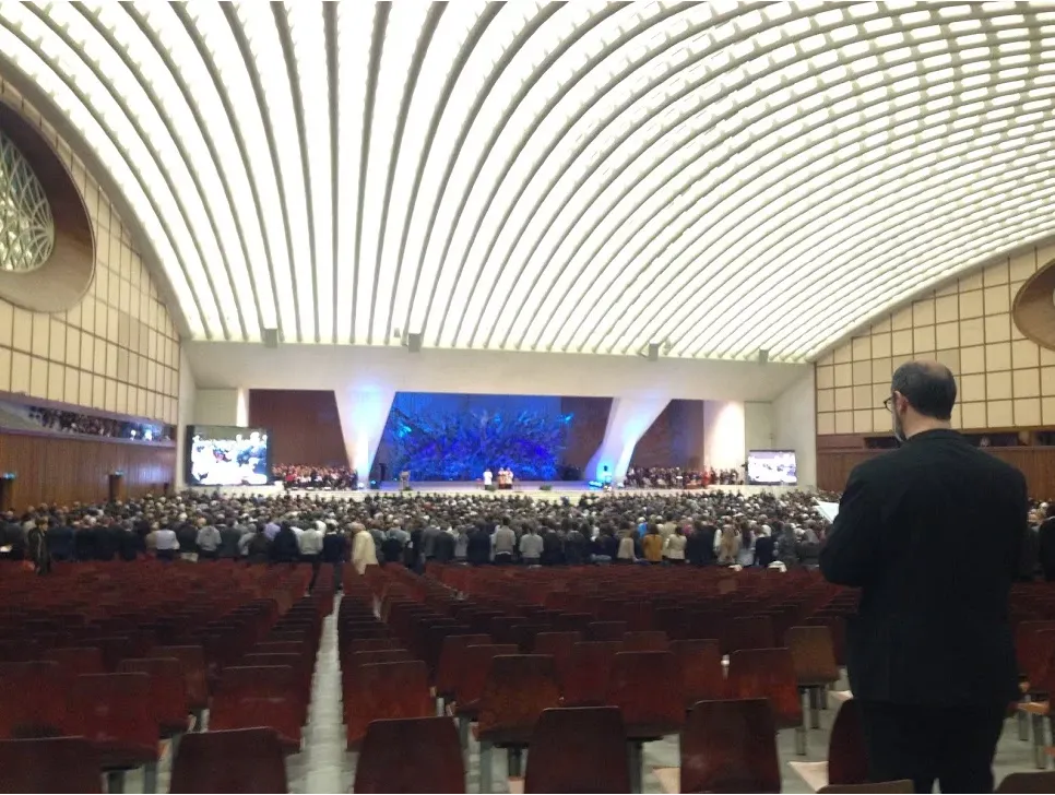 Pope Paul VI Audience Hall: Snake Bite in Vatican City + St. Pete...