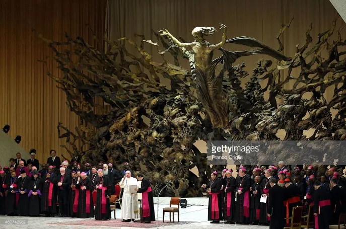 Pope Paul VI Audience Hall: Snake Bite in Vatican City + St. Pete...