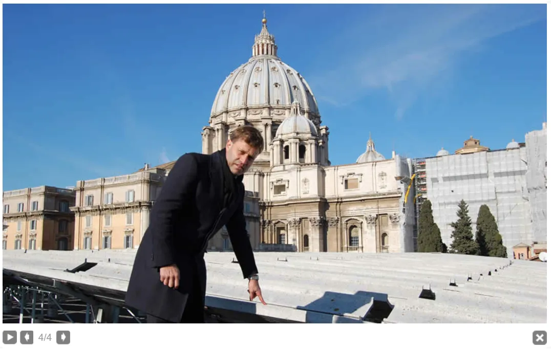 Pope Paul VI Audience Hall: Snake Bite in Vatican City + St. Pete...