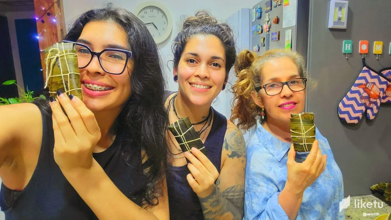 Family Sunday Making Hallacas Venezuelan 🎄💕 - Eng&Esp