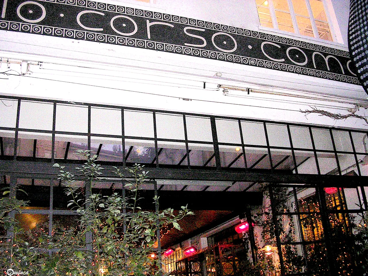 10 Corso Como: a fancy café in the fancy Milano, Italy