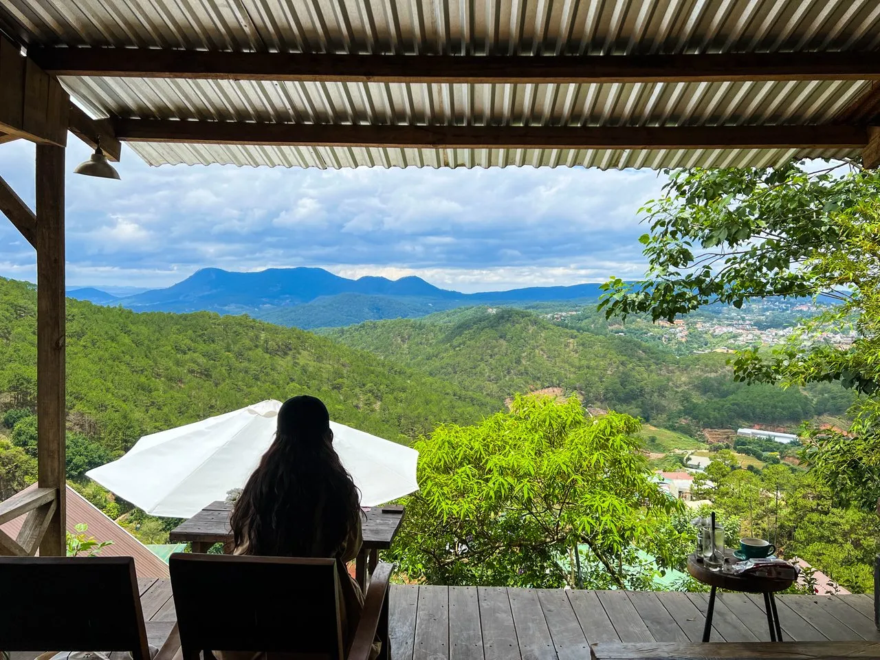 Cheo Veo Coffee- Enjoy the mountain scenery with the coffee shop lo...