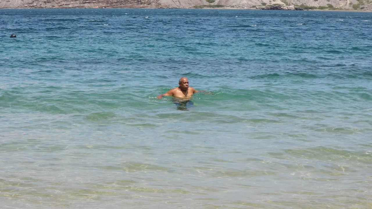 Enjoying El Saco Beach / Disfrutando de Playa El Saco