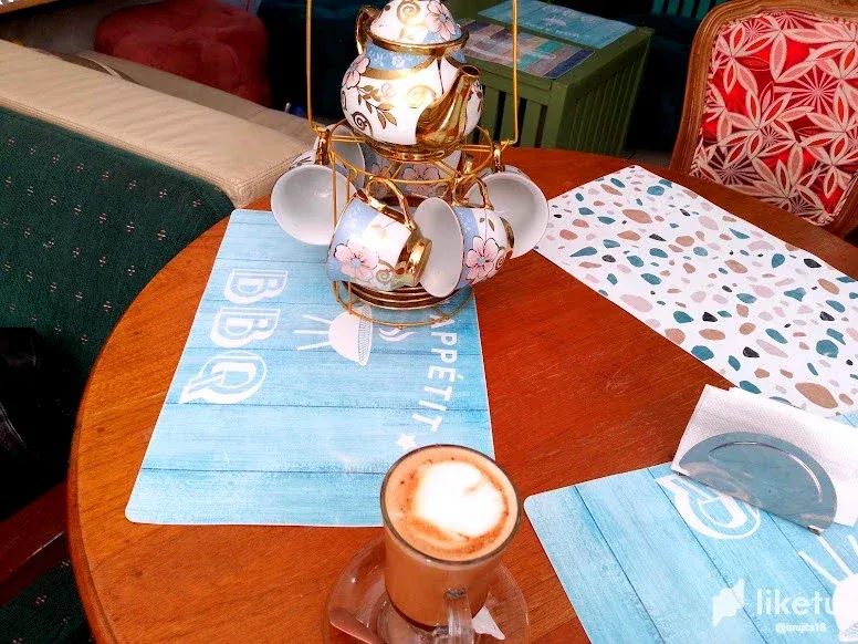 A Fairy Tale Cafe, Da Pietro ☕