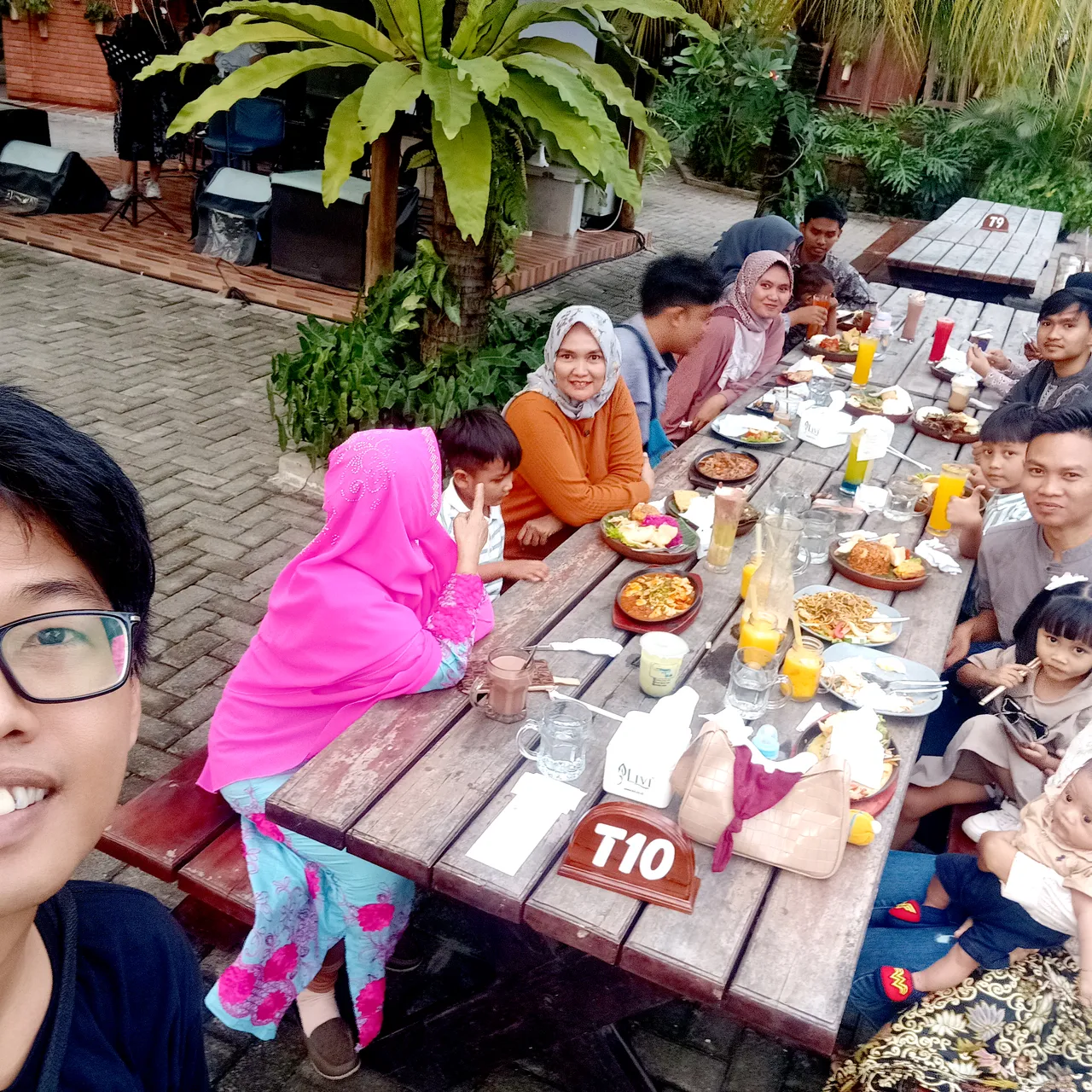 Wednesday Walk - Eat With Family at Bambu Ungu Resto
