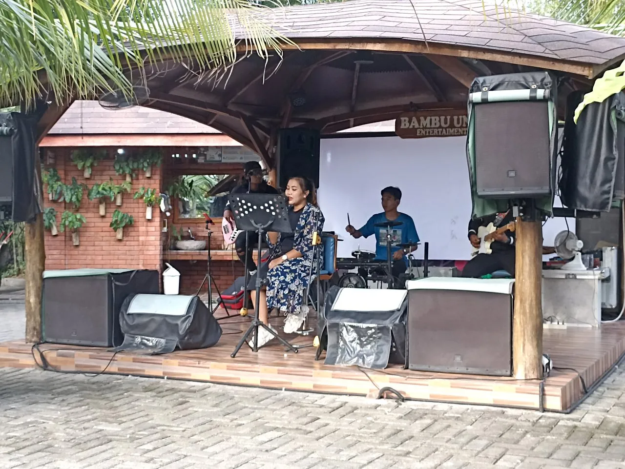 Wednesday Walk - Eat With Family at Bambu Ungu Resto