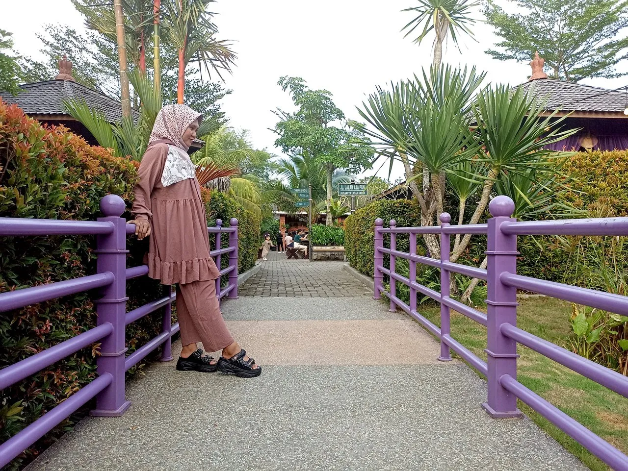 Wednesday Walk - Eat With Family at Bambu Ungu Resto