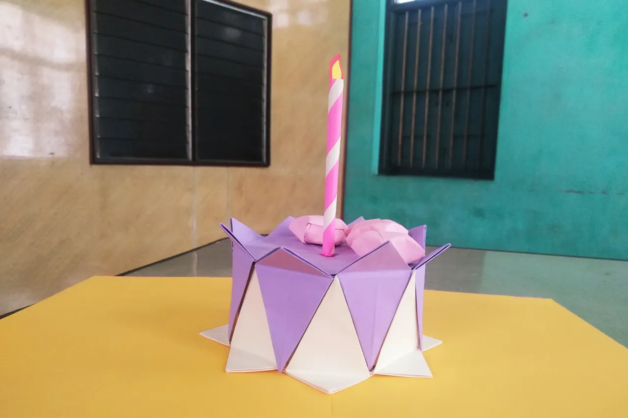 Beautiful Origami Birthday Cake