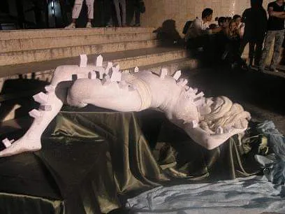 Ciudad desnuda, un homenaje a Rita Longa (Esp- Eng)