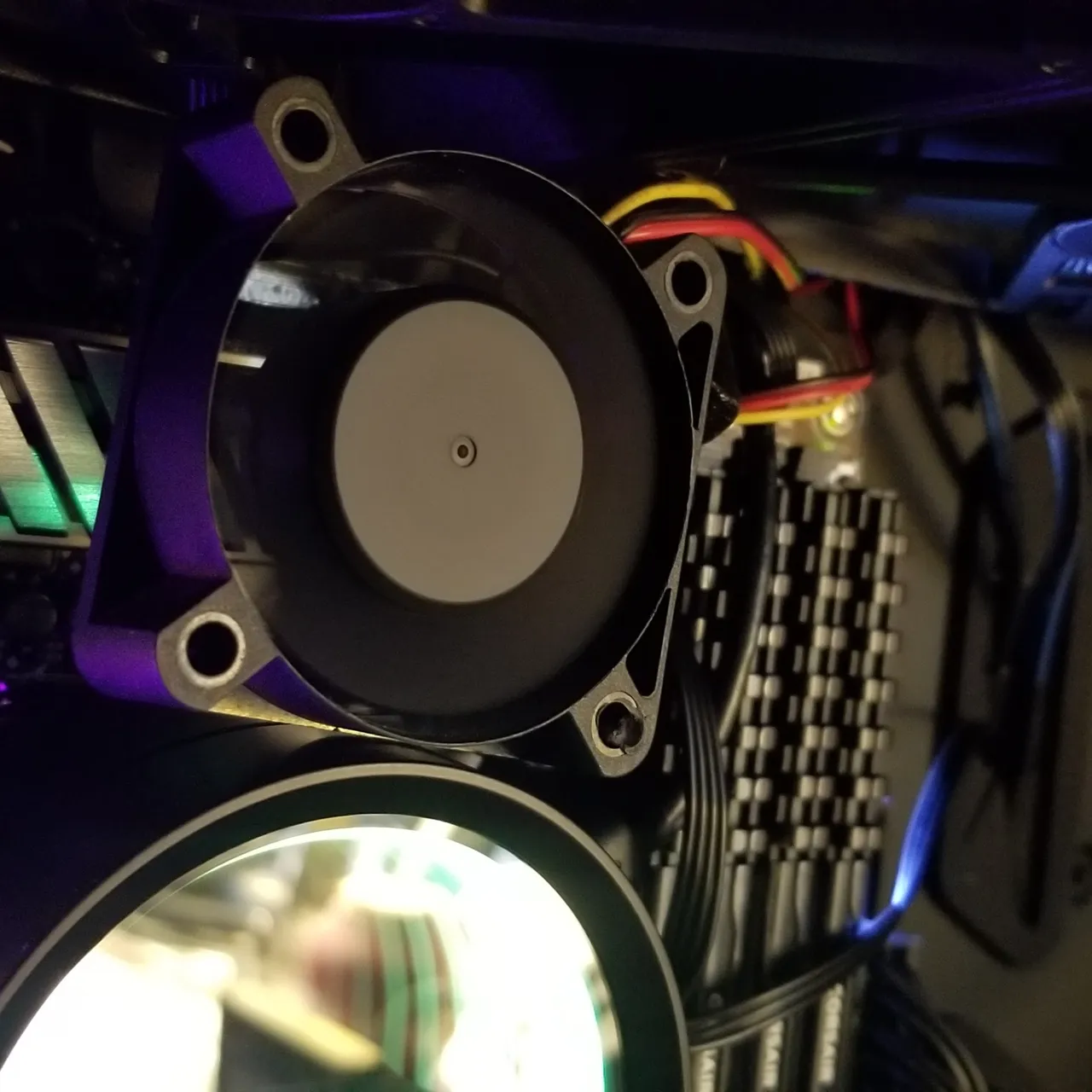 Water cooled 9900k rig: Adding a VRM fan