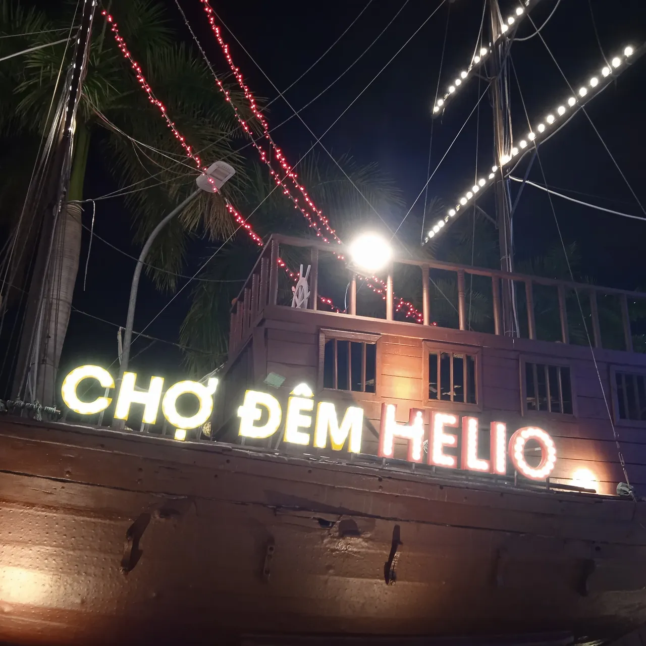 Discover Helio Night Market - DA NANG's BIGGEST nightlife paradise