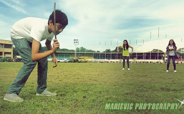 Bati-Cobra - A Traditional Philippine Game!