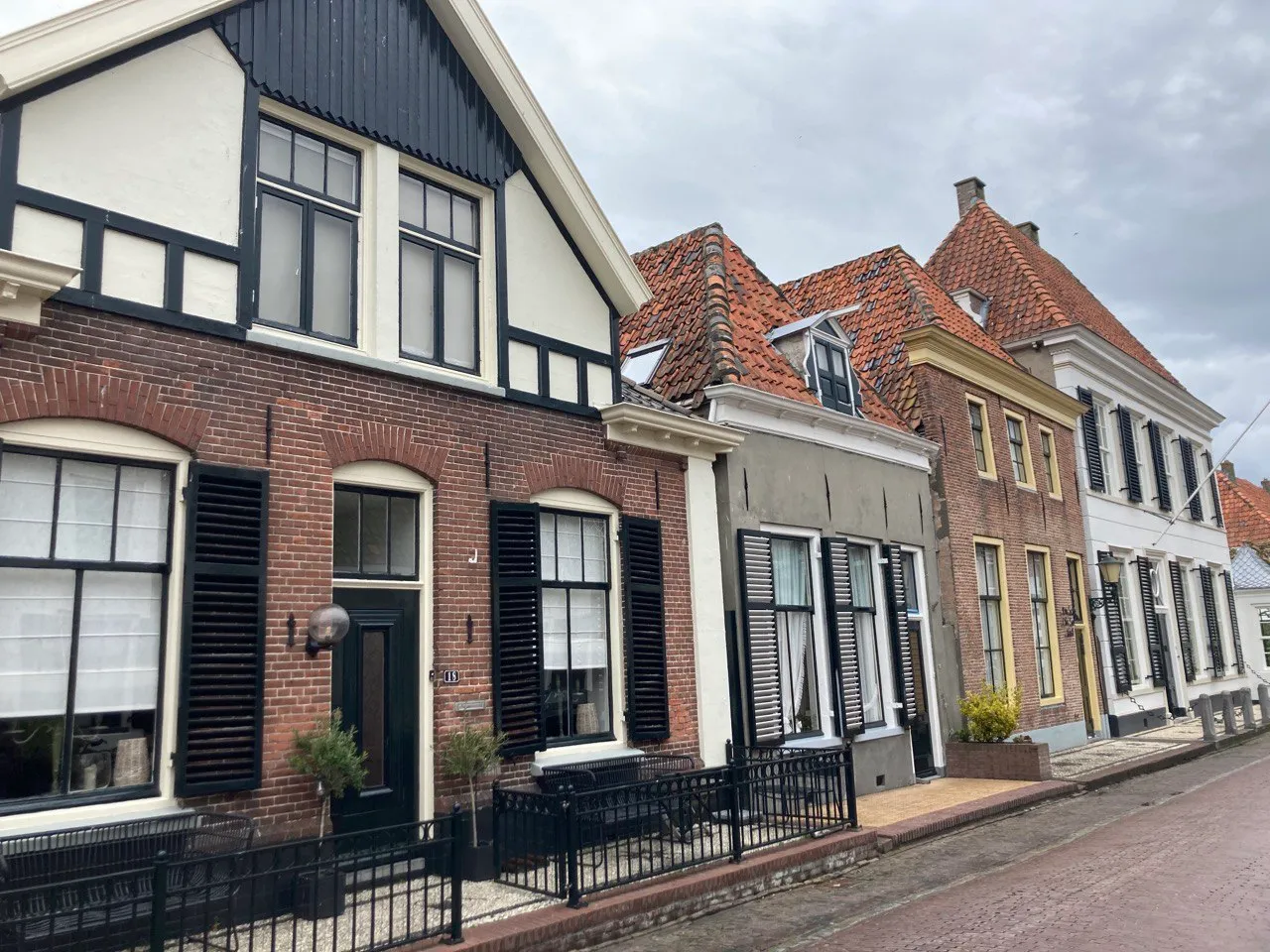 Walking around historic Elburg