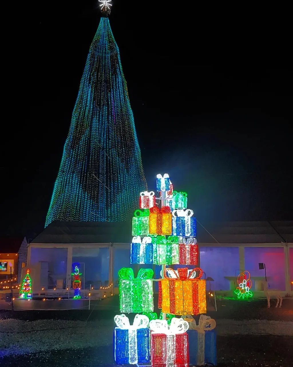 Illumni: The Largest Light Show in the World