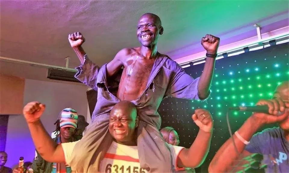 African ugly contest, victory black uncle is like a POP star.非洲选丑大赛...