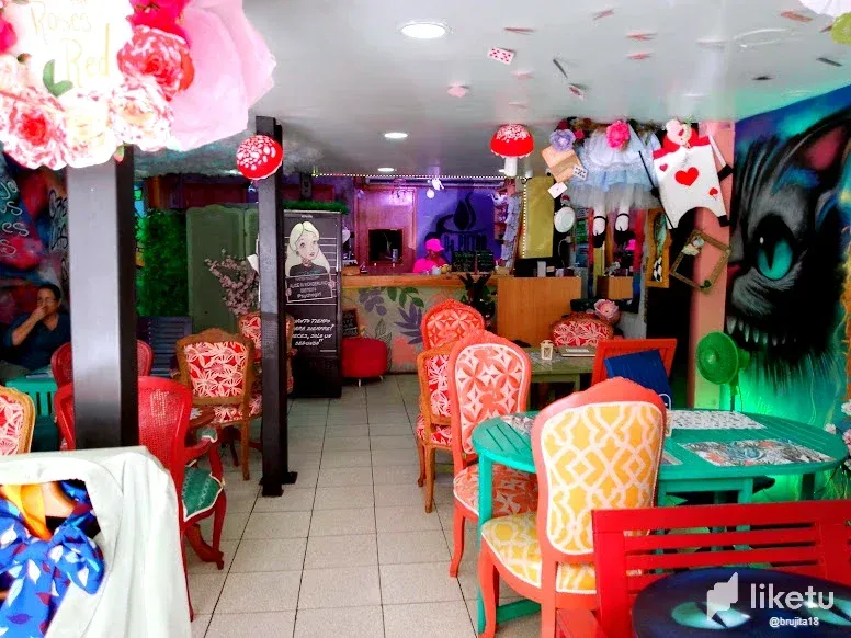 A Fairy Tale Cafe, Da Pietro ☕