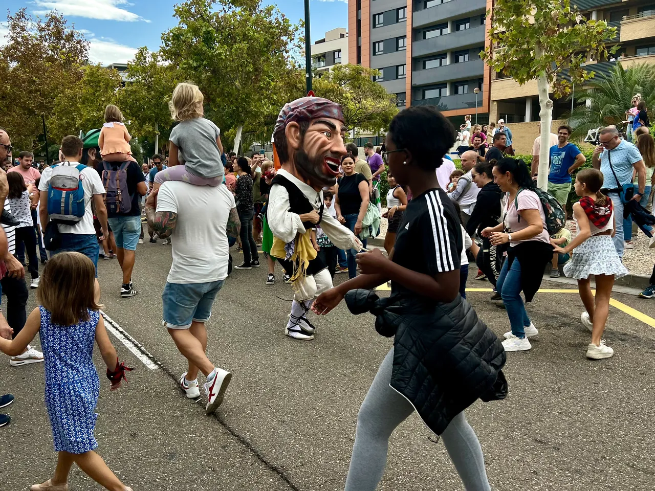 Los cabezudos de Zaragoza // The big-heads of Zaragoza