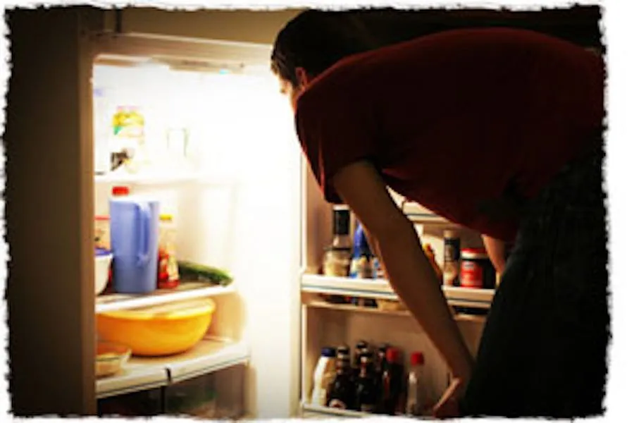 Why eating at night is not such a guilty pleasure. (take a look ins...