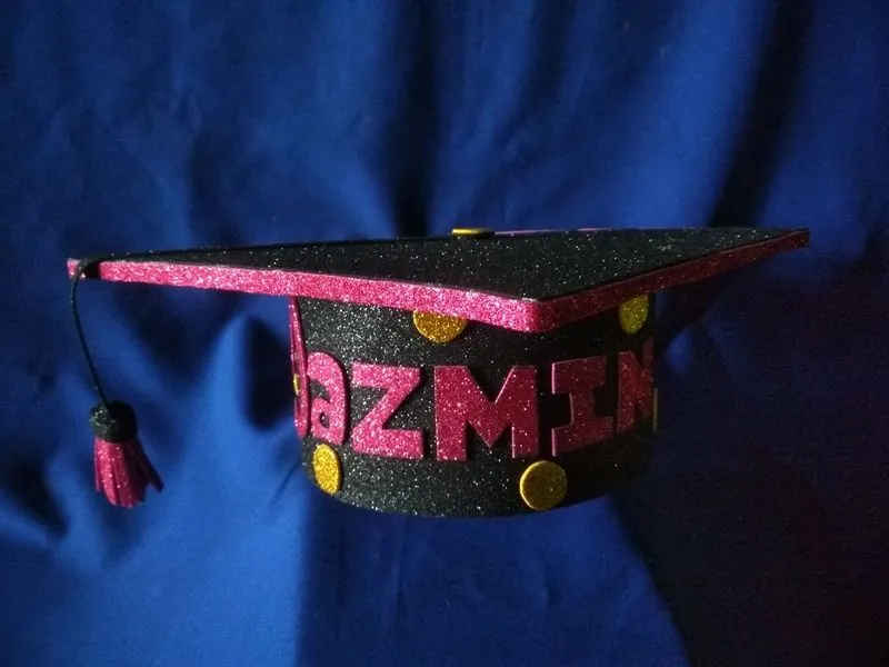 ¡Hazlo en casa! Birrete para graduación hecho con cartón. || Make i...