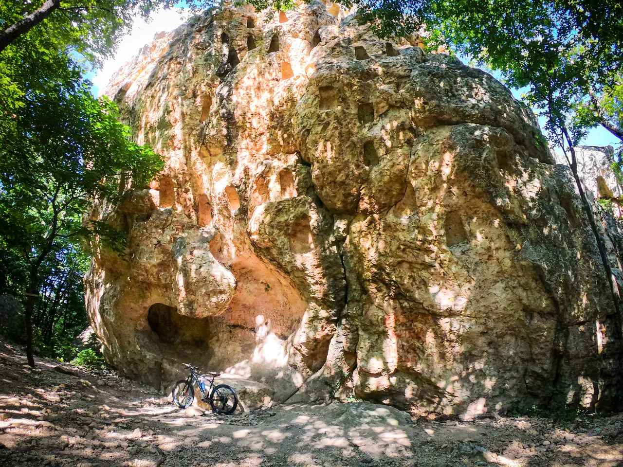 The rock complex "Deaf Stones"