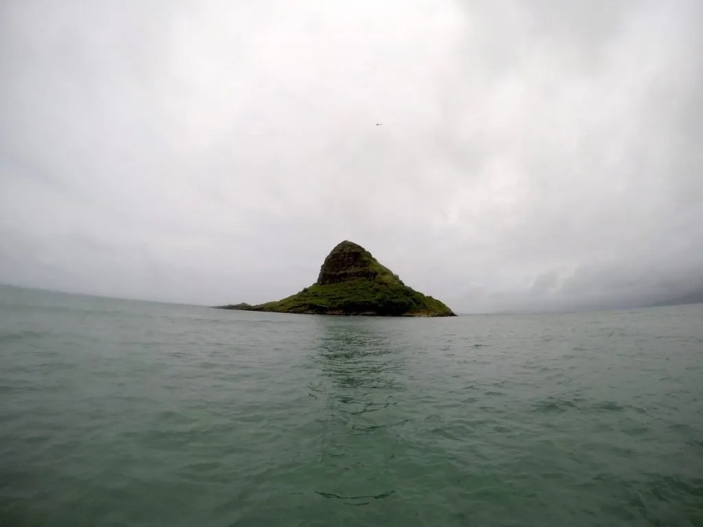 Chinaman's Hat Paddle on O'ahu, Hawai'i