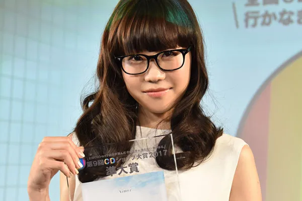 La cantante de la voz ronca