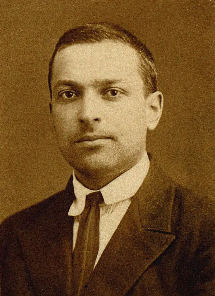 Lev Vygotsky: o desenvolvimento cognitivo através da interação soci...