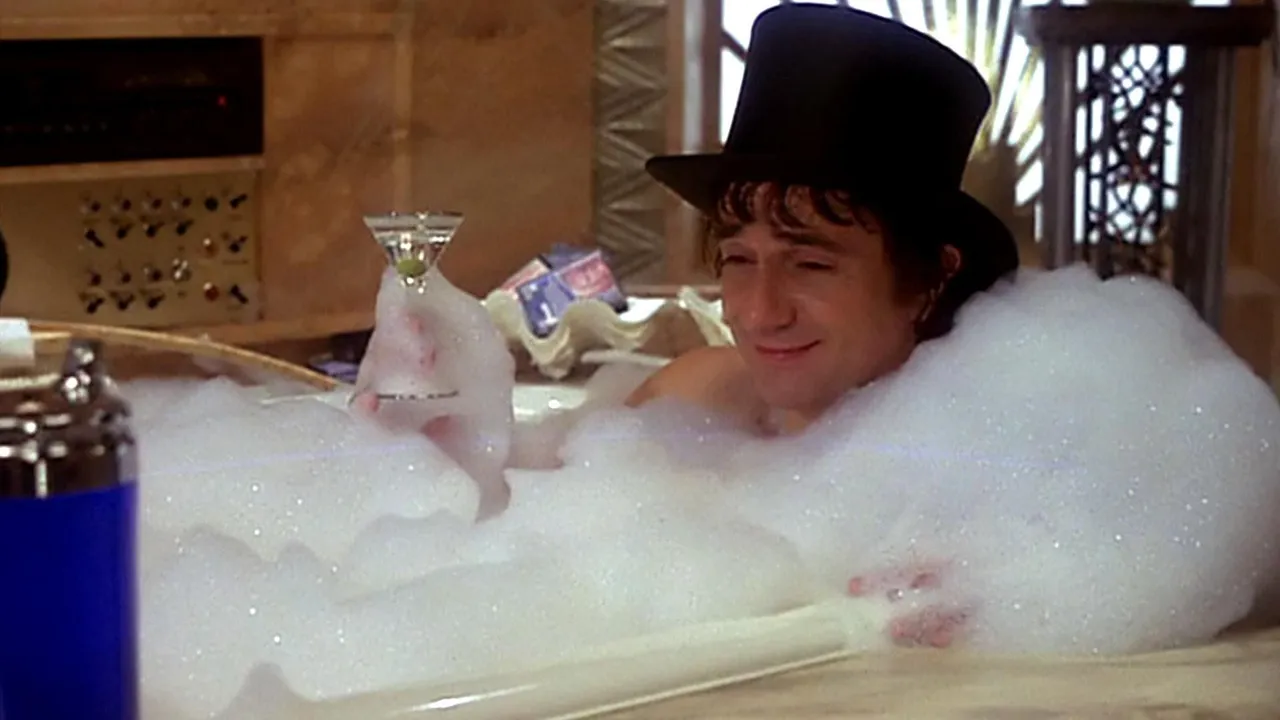 Film Review: Arthur (1981)