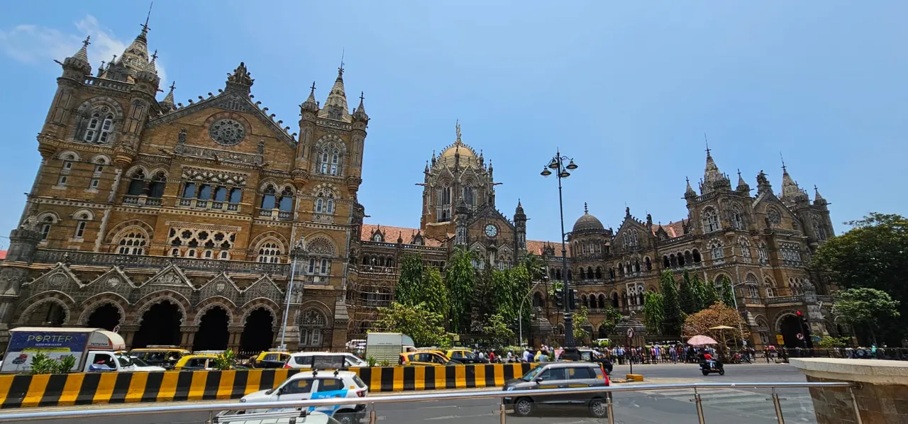 The Iconic Structure of Mumbai - VT Station