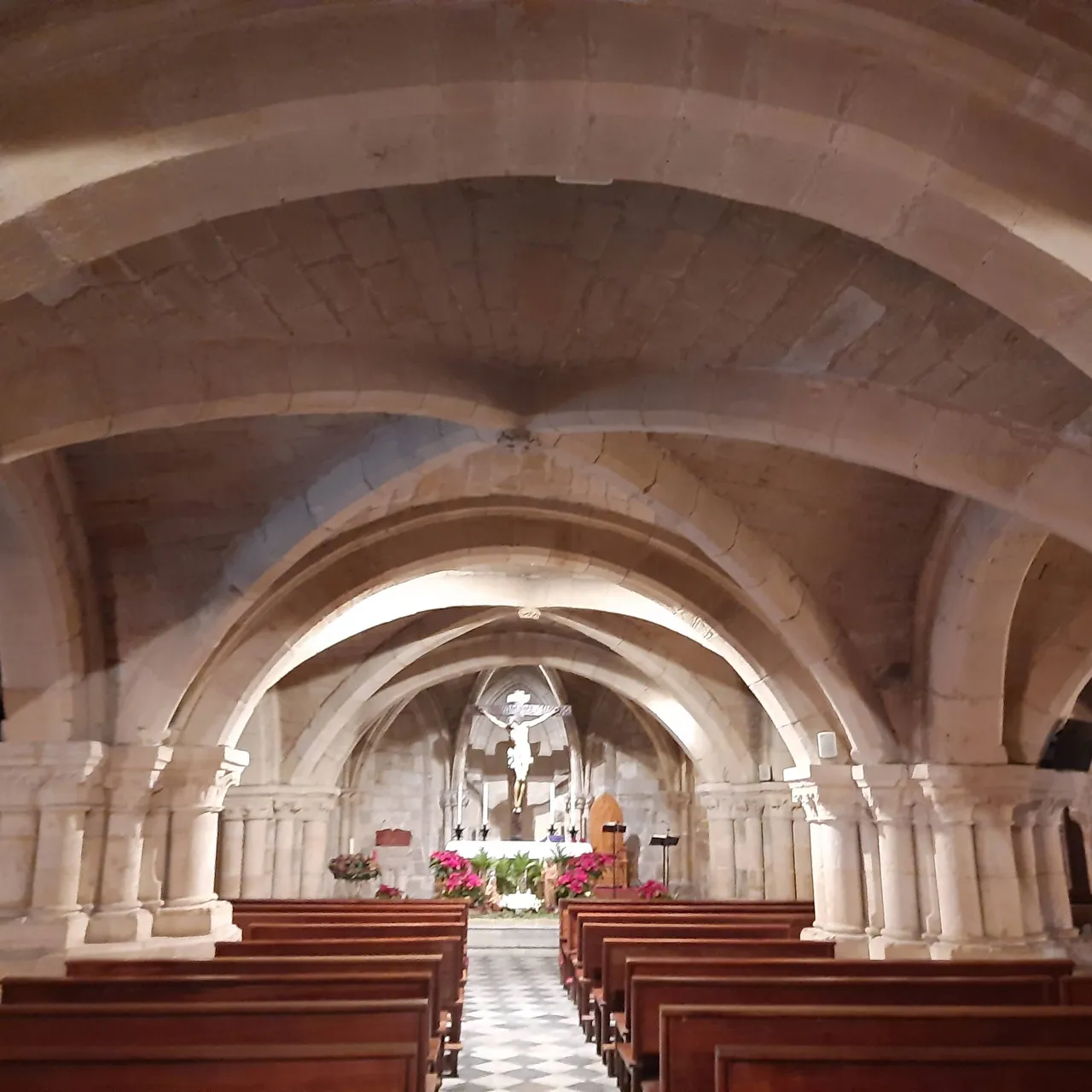 Santander: visiting the churches and looking up (VI)