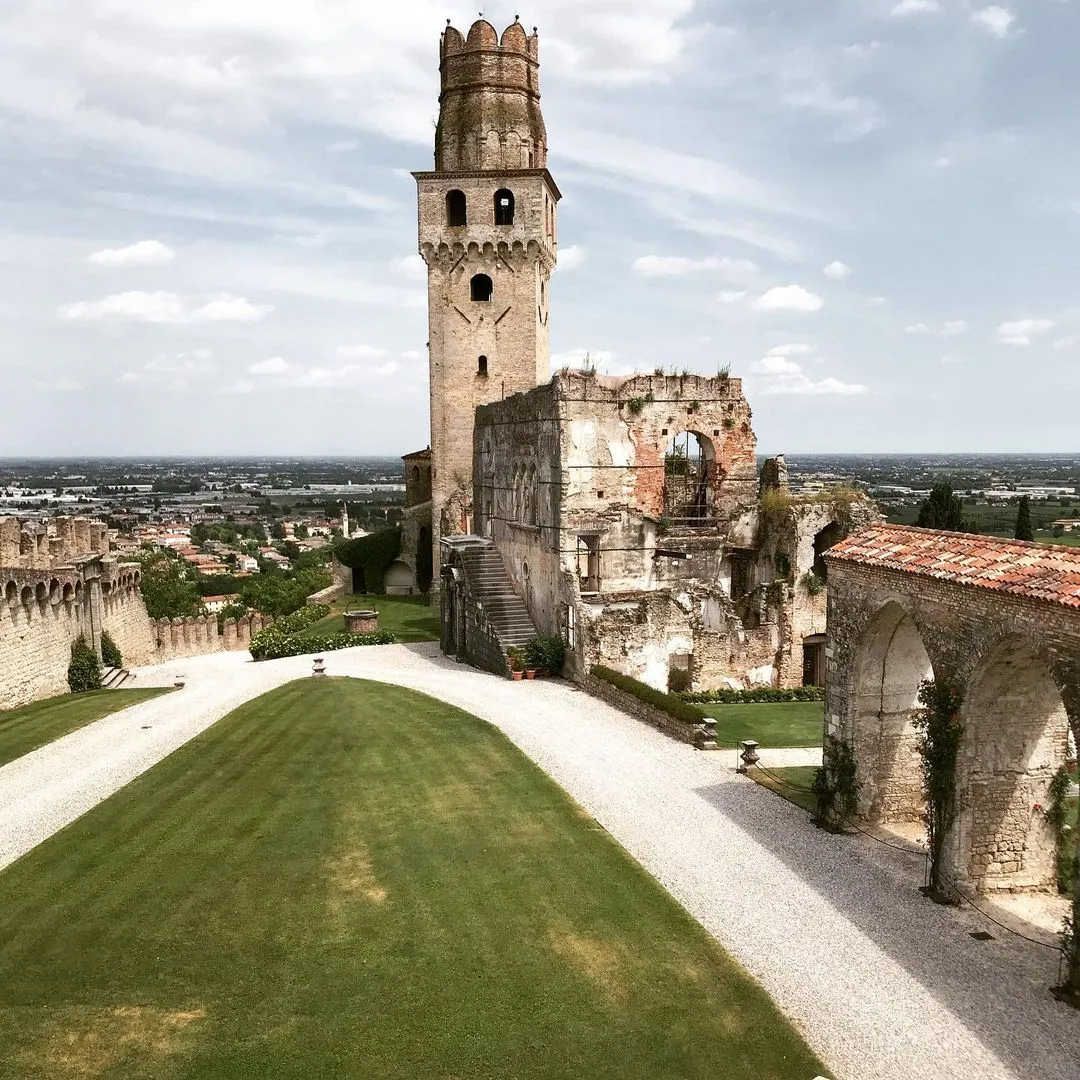 Il Castello di San Salvatore(SUSEGANA-Treviso)
