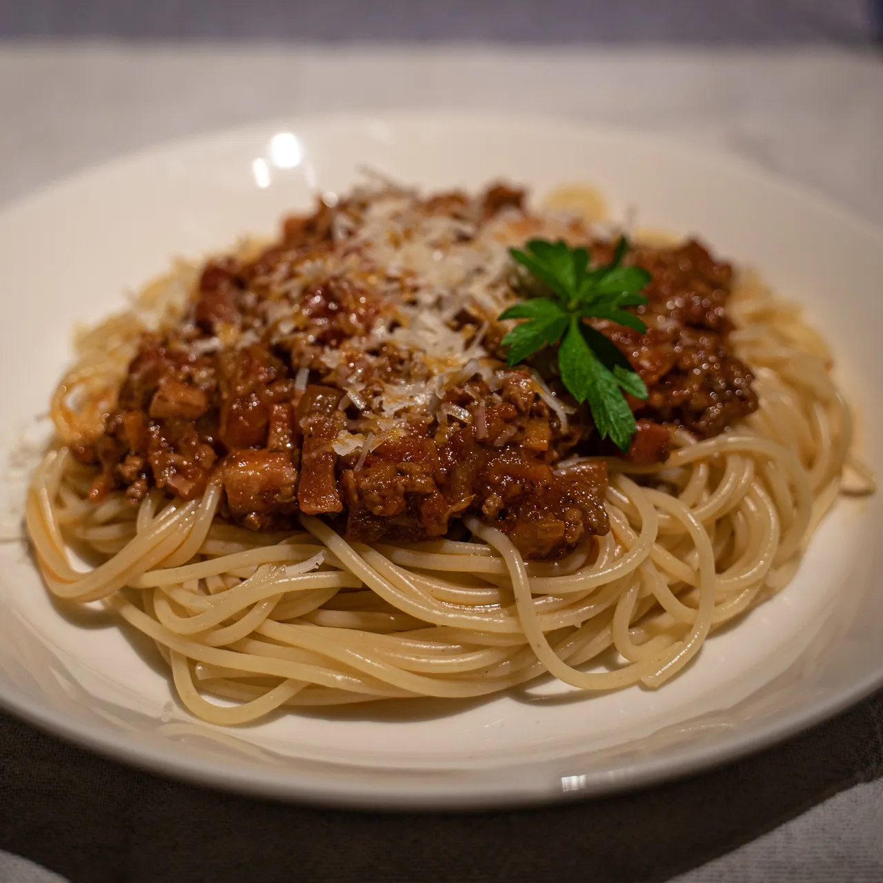 SIMON'S KITCHEN - Spaghetti Bolognese