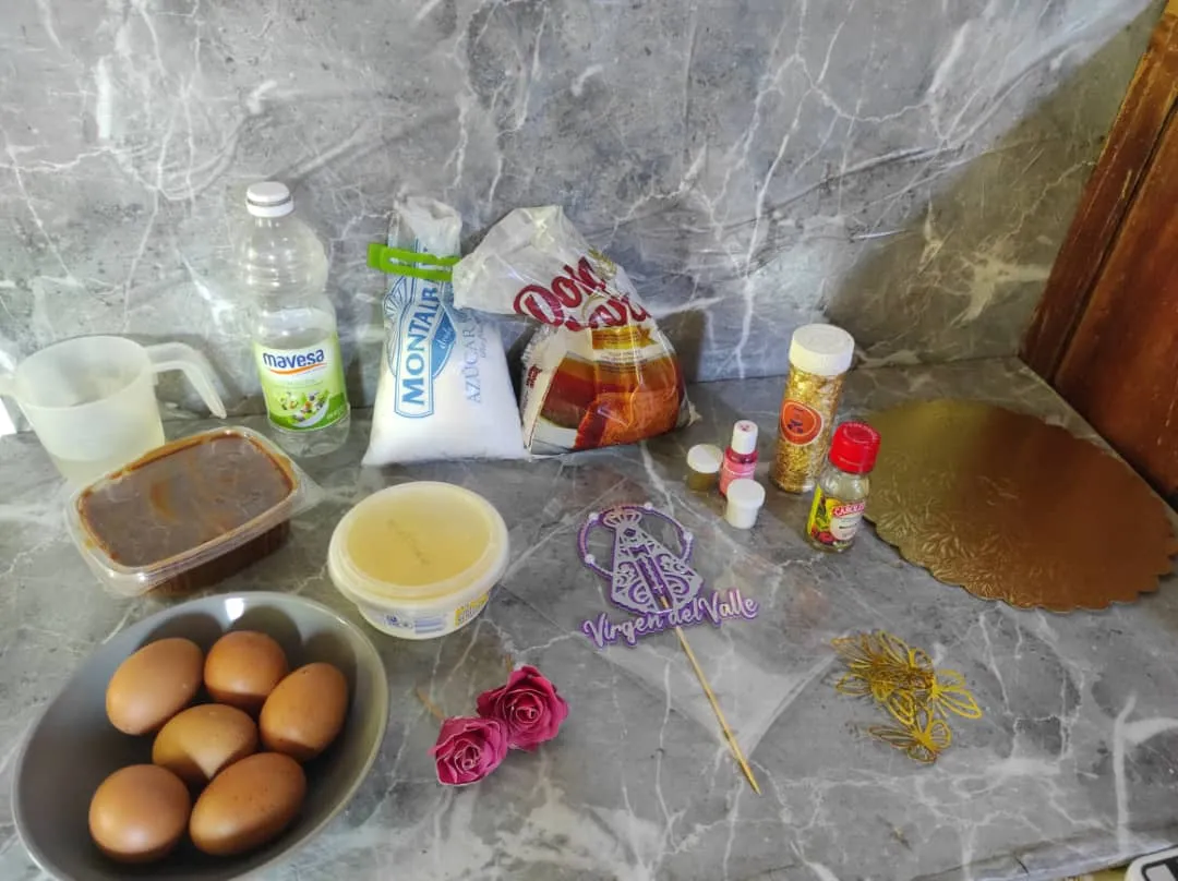 Torta de arequipe y rellena de arequipe. | Arequipe cake and filled...