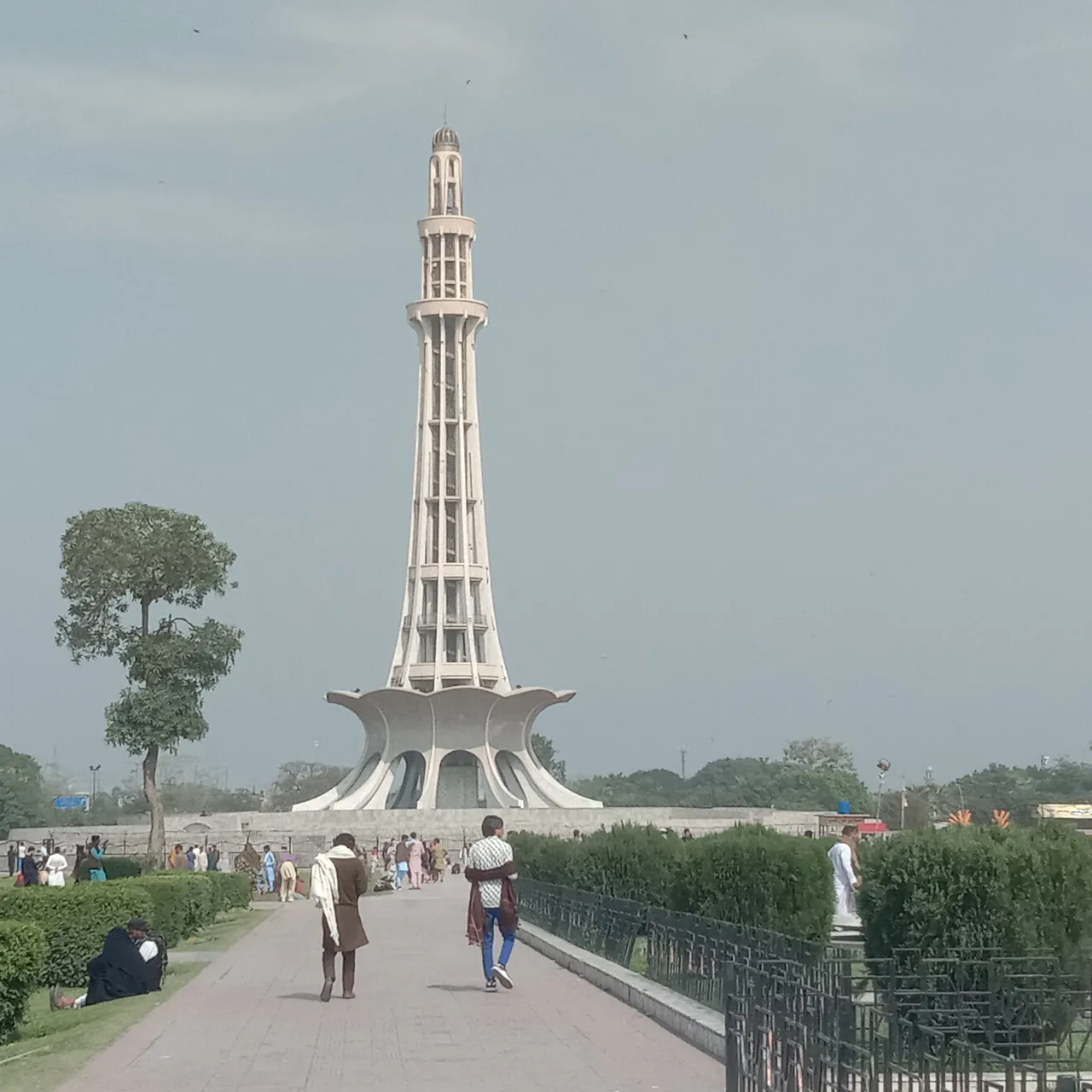 Experience the Rich History and Culture of Pakistan 🇵🇰Visit Minar...