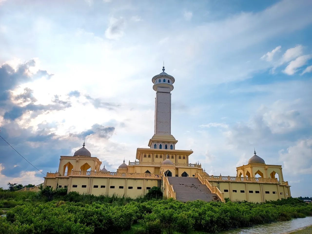 The beauty of monuments and museums of Islamic kingdoms