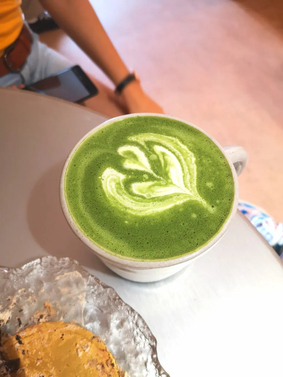 Flaon | Minimalistic Instagrammable Café