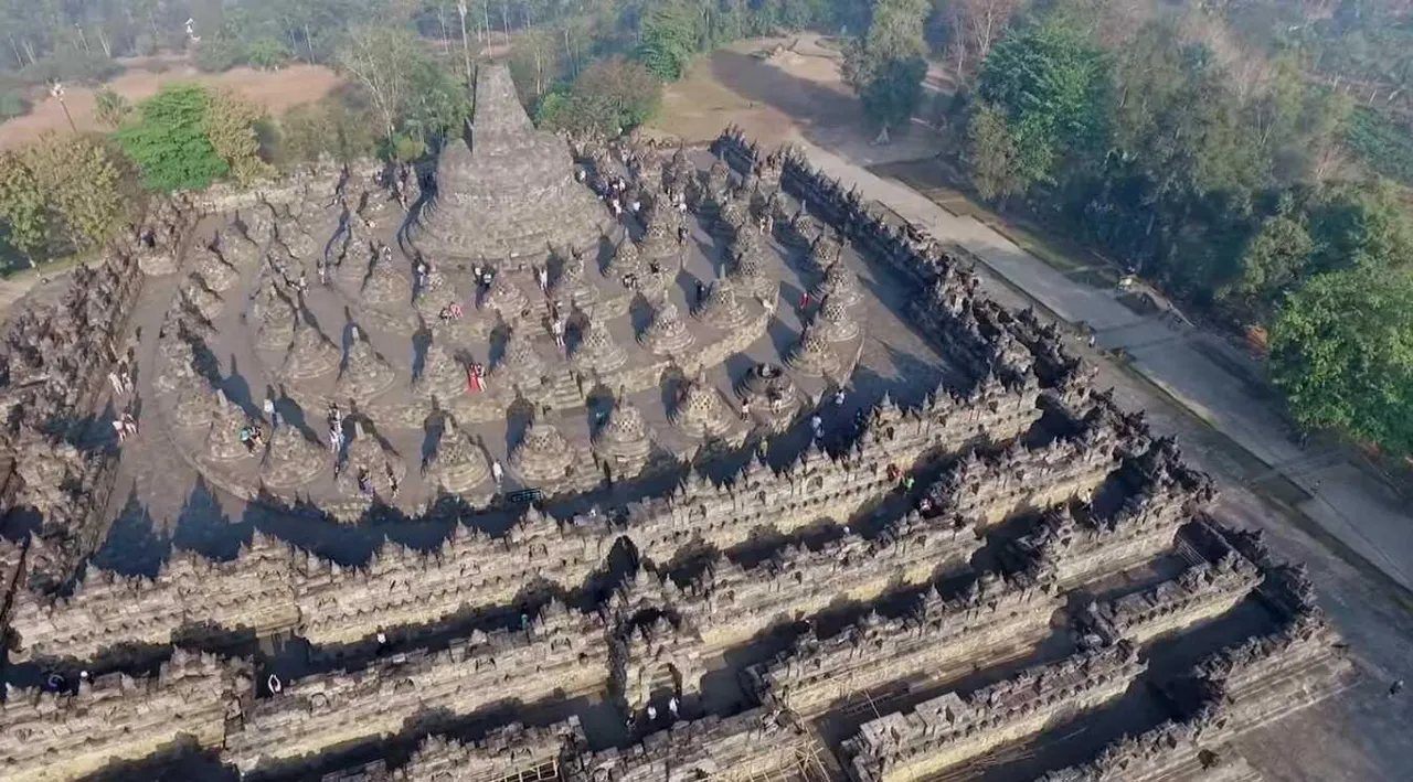 Extraordinary Building from ancient times until now But Made From W...