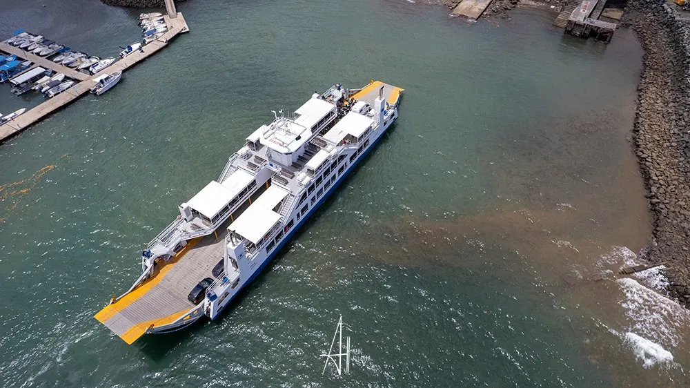 VISITING MAYOTTE - LA BARGE